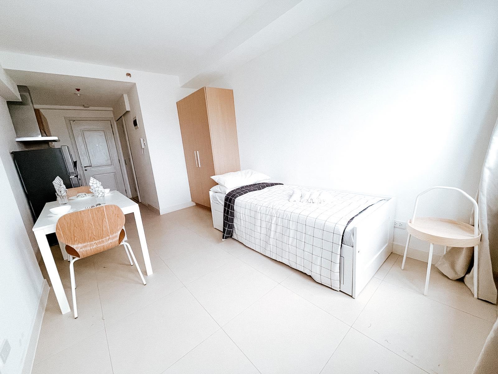 THE RESIDENCES AT COMMONWEALTH BY CENTURY – Breakthrough Properties